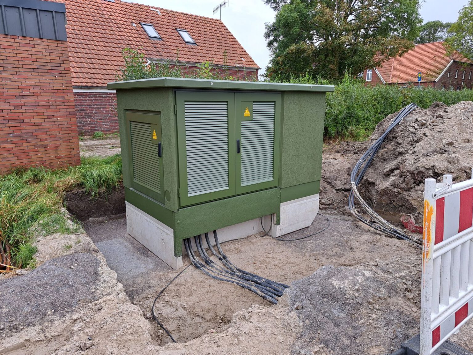 Trafo-Station steht – Werdumer Blatt